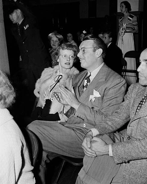 ACTRESS BETTE DAVIS And Actor George Brent Attend An Event 1940S Old ...