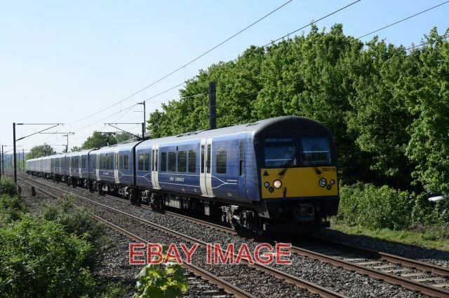 PHOTO CLASS 360/0 Desiro Emu No.360 106 Of East Midlands Railway In An ...