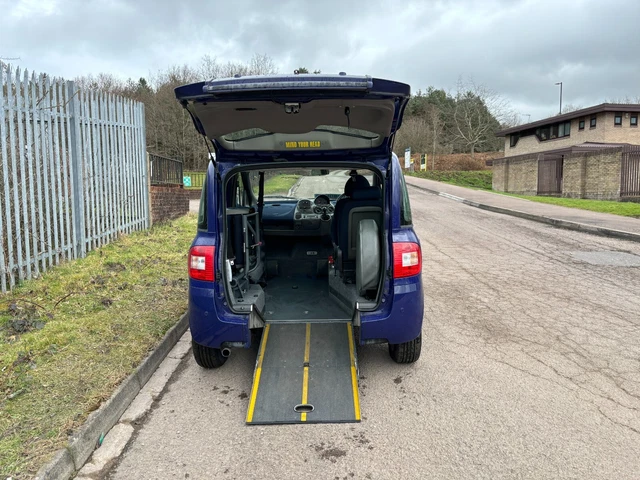 FIAT MULTIPLA UPFRONT WHEELCHAIR ACCESSIBLE mobility disabled ramp wav ...