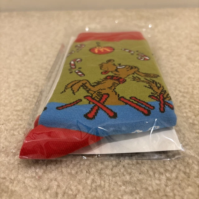 MCDONALDS CANADA 2025 The Grinch Christmas Mismatch Socks Green Blue ...