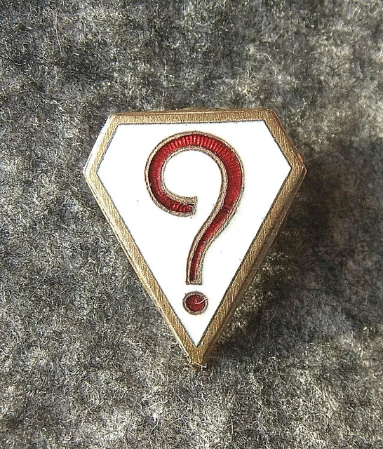 INSIGNE MILITAIRE (SERVICES Du Chiffre?) Point D'interrogation ...