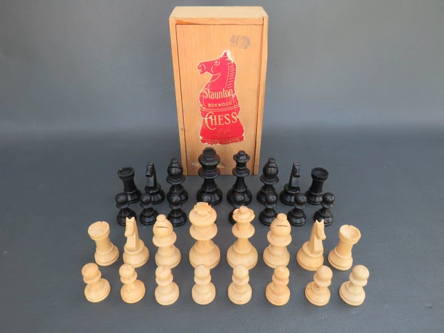 VINTAGE STAUNTON WOODEN boxwood House Martin chess set & wooden box ...