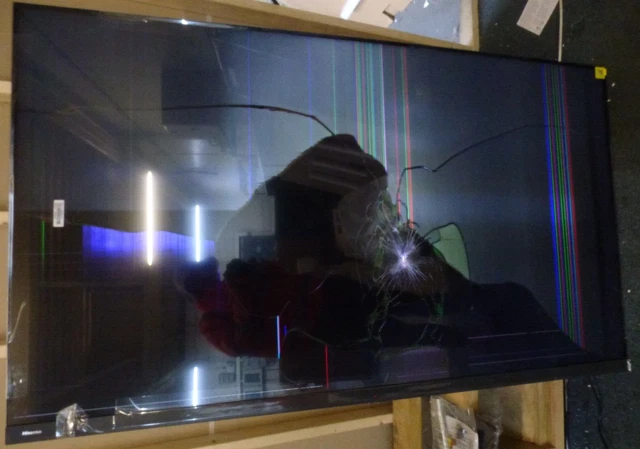 *BROKEN SCREEN* HISENSE 75U8KQTUK 75 Inch Mini LED 4K UHD Smart TV £340 ...