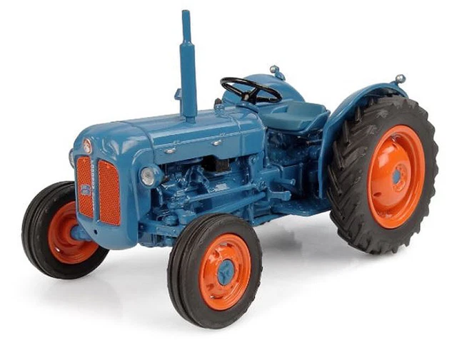 MODELLAUTO TRAKTOREN UNIVERSAL Hobbies Fordson Dexta 1958 1:3 2 ...