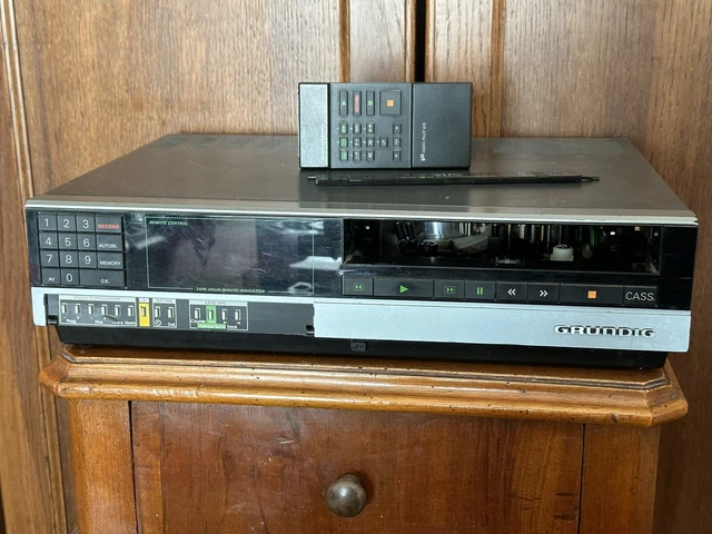 VIDEOREGISTRATORE VHS VIDEORECORDER Grundig Vs 310 Video Pilot 615 | Da ...