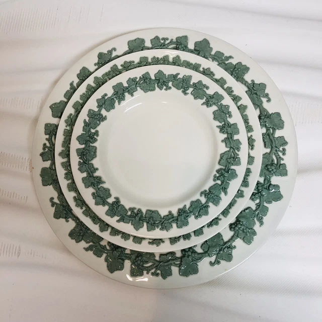 WEDGWOOD ETRURIA BARLASTON Queens Ware Embossed Celadon green/cream 3 ...