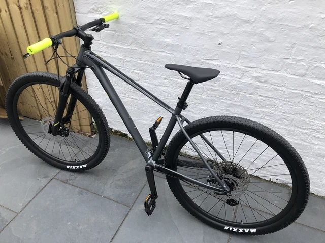 SCOTT SCALE 980 Hardtail Mountain Bike 2022 Dark Grey rrp999 £600.00 ...