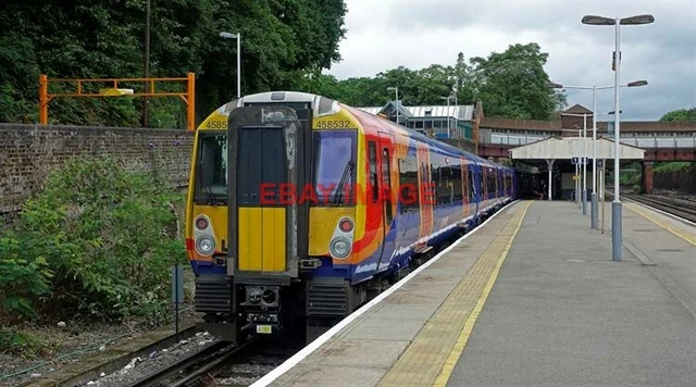 PHOTO (4) South West Trains 458 Class Emu 458532 At Weybridge. It Is ...