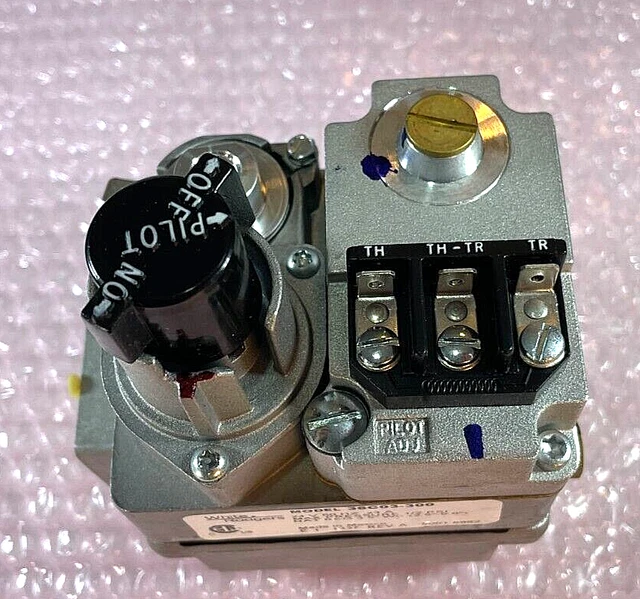 WHITE RODGERS GENUINE OEM Part# 36C03-300 - Furnace Gas Valve Assembly ...