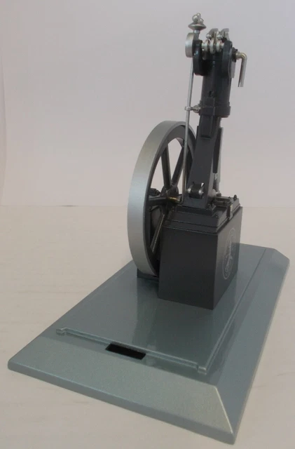 CONRAD - ENGINE Static Man Diesel Motor Of 1897 - 1/32 - CON9113/09 ...