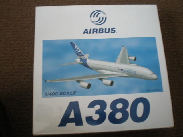 AIRBUS A380 MODEL 1:400 in Launch Livery (Dragon Wings) £29.99 ...