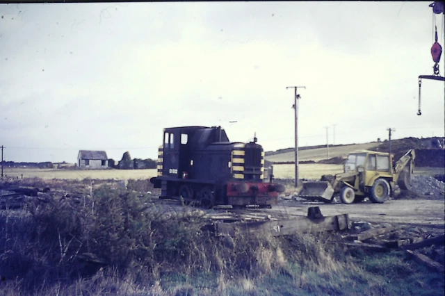 ORIGINAL~35MM COL/SLIDE~CLASS 01 01002 Holyhead Breakwater 18/12/1974 ...