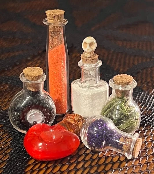 MICRO MINI APOTHECARY Jars 🔮~ Set of 6 ~ Halloween Decor ~ Potions ...