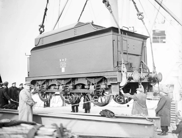 R-140X90MM GLASS RAILWAY Negative WD Tender loading at Southampton ...