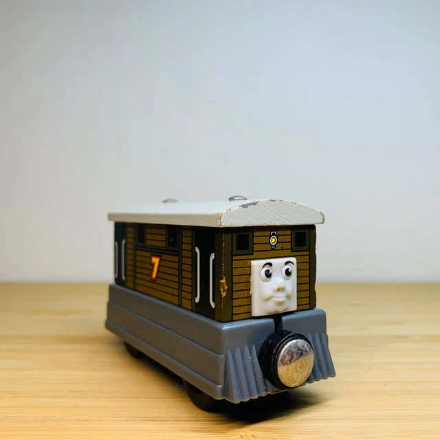 TOBY - THOMAS The Tank Engine & Friends Wooden Railway Magnet Trains $8 ...