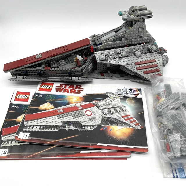 LEGO STAR WARS 8039 Venator-Class Republic Attack Cruiser con ...