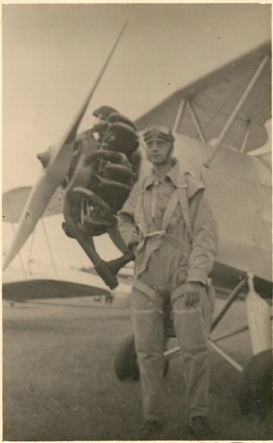 FOTO PK, 2.WK. Luftwaffe 1944: Heinkel He 72 "Kadett" und Pilot (MB ...