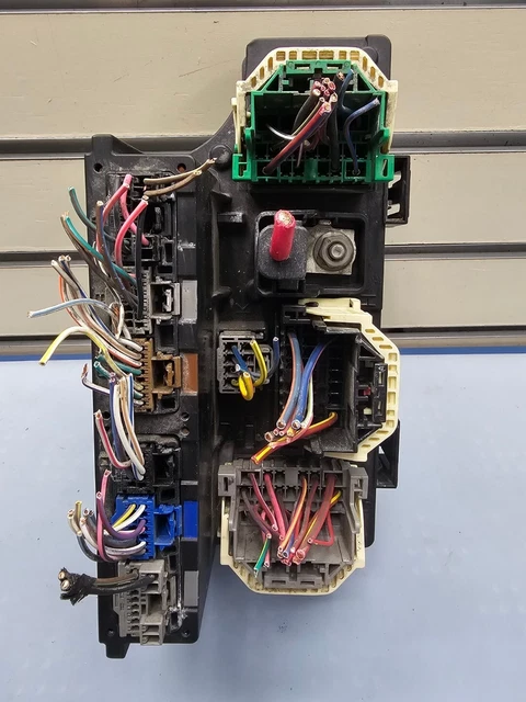 🔥08-09 DODGE CALIBER Jeep Patriot Compass TIPM Power Module Relay Fuse ...