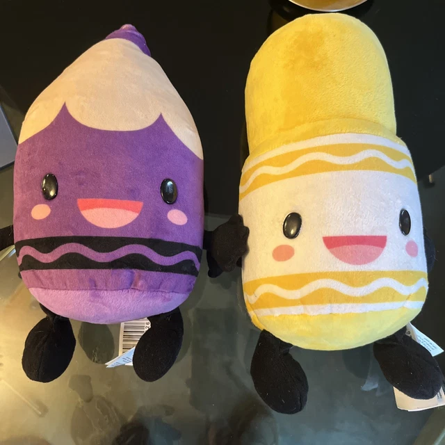2X OFFICIAL CRAYOLA Wax Crayon Soft Plush 11” Sega Grabber Prize purple ...