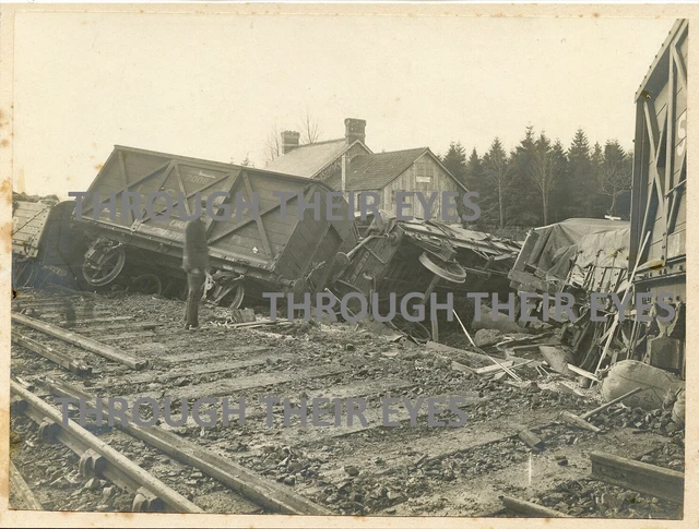 ORIGINAL PHOTO HALWILL Junction station rail crash 1905 near Oakhampton ...