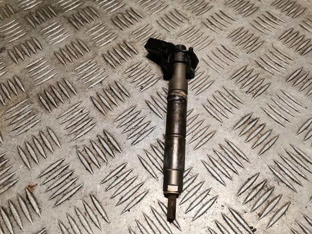 MERCEDES-BENZ C 320 CDI W204 Essence Injecteur 6420701387 165kw EUR 58 ...