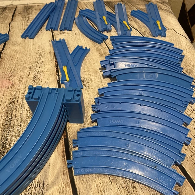 THOMAS AND FRIENDS Trackmaster TOMY Blue Train Track Lot Of 30 EUR 15 ...