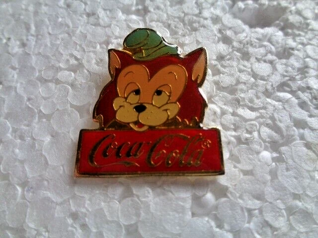 DISNEY,S PINOCCHIO FILM Gideon Fox Coca cola sponsor metal lapel pin £3 ...