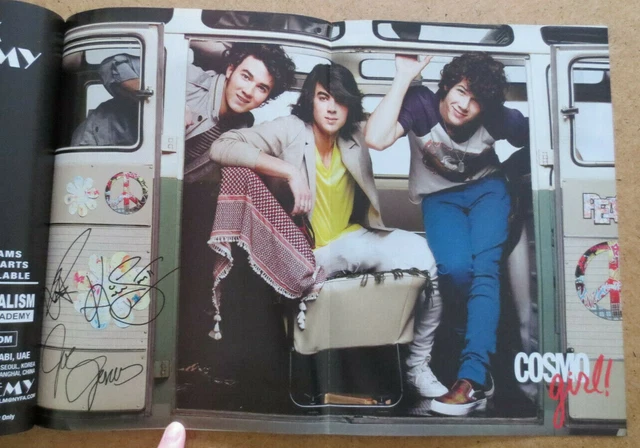 AFFICHE COSMO GIRL Magazine MEGAN FOX Jonas Brothers Krysten Ritter ...