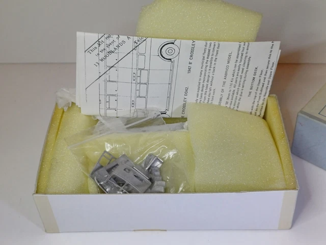 THE MODEL BUS Company Kit 15 Crossley Dd42 Crossley H32/26R Unstarted ...