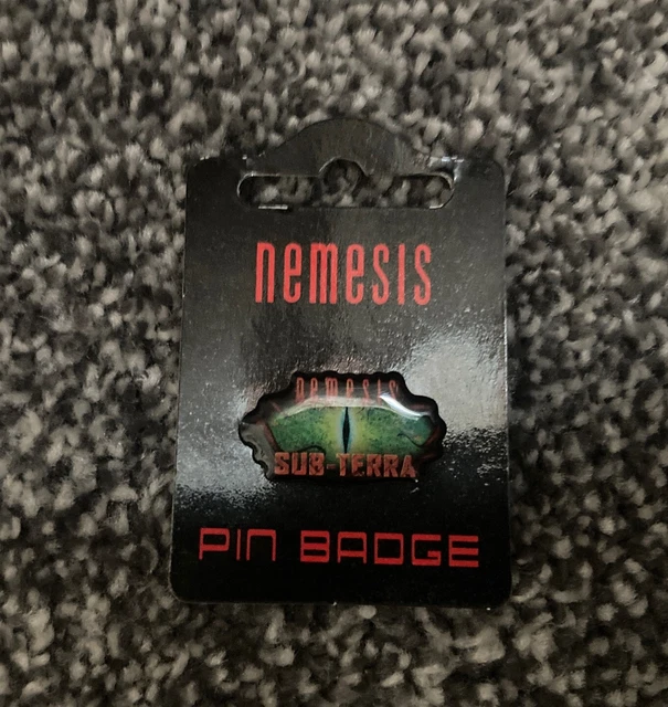 RARE ALTON TOWERS Nemesis Sub-Terra Pin Badge 2012 EUR 68,12 - PicClick IT