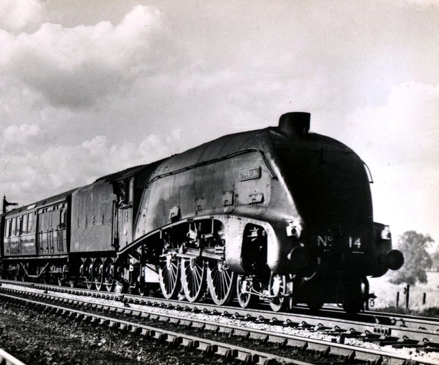 LNER 4-6-2 NO 14 Silver Link locomotive steam train Railway RPPC ...