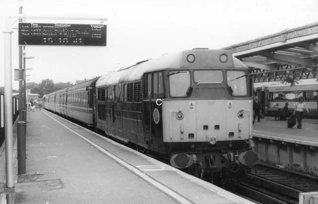 BRITISH RAILWAY B.R Photograph - Loco 31459 At Weym0Uth 03/08/2002 £3. ...