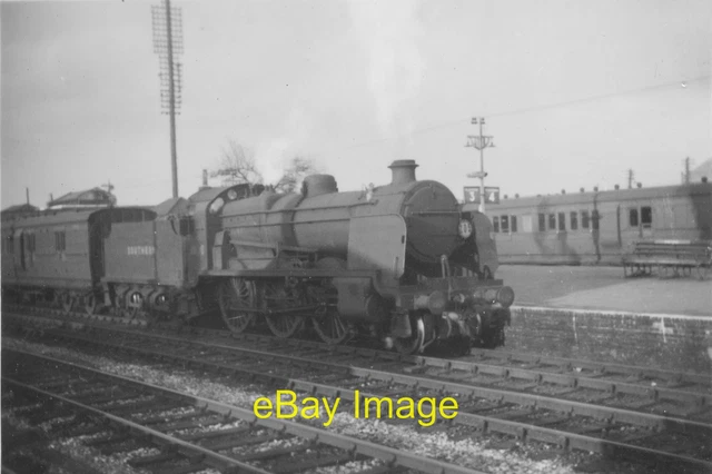 RAILWAY PHOTO 6X4 SR U 2-6-0 No 1806 Eastleigh Station 3/4/1948 £2.00 ...
