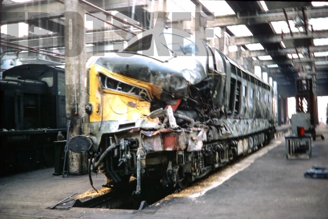 35MM SLIDE BR British Railways Prototype Diesel Loco DP2 York CRASH ...