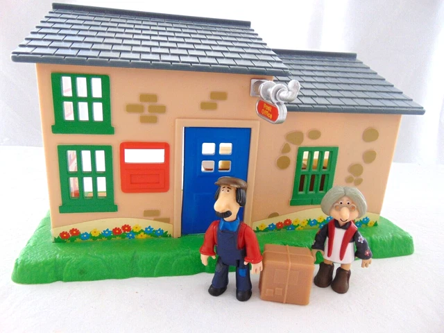 POSTMAN PAT - Mrs Goggins And Ted Glen With Greendale Post Office £7.99 ...