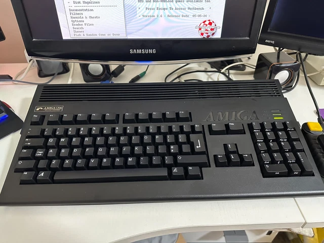 COMMODORE AMIGA 1200 New Black Case & Keys, Recapped (Polymer Caps ...