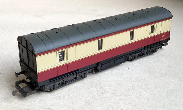 LIMA - OO scale, 305359 - BR Crimson/Cream GUV BOGIE PARCEL VAN M37794 ...