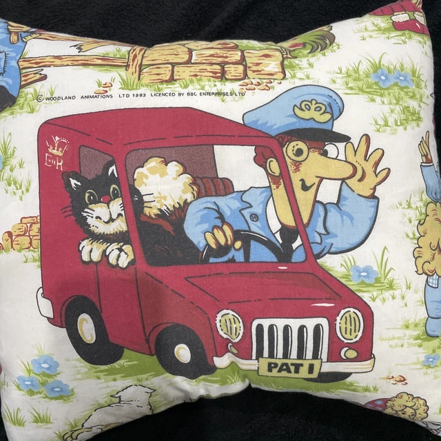 POSTMAN PAT VINTAGE Fabric Cushion - Alien Couture £7.48 - PicClick UK