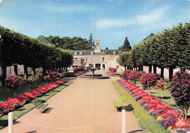 37 TOURS LE Centre Hospitalier Regional Les Jardins Fleuris Et La Sort ...