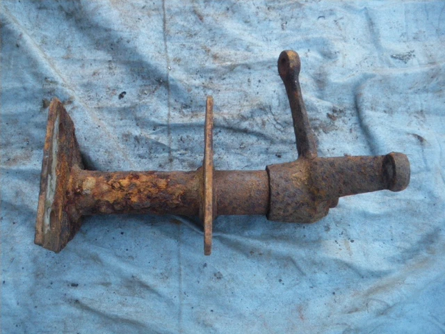 LAND ROVER SERIES 1 one hand Brake relay lever and pivot spindle £50.00 ...