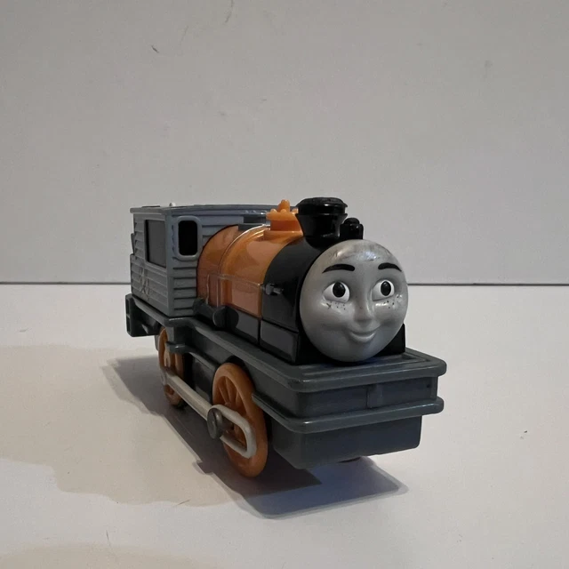 THOMAS & FRIENDS Trackmaster Dash Motorised Train - Mattel £14.99 ...