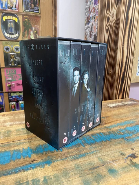 THE X-FILES - Limited Edition Season Three VHS Box Set - Tapes Still ...