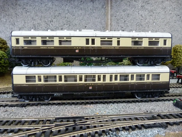HORNBY GWR COMPOSITE and restaurant coaches for OO gauge model train ...