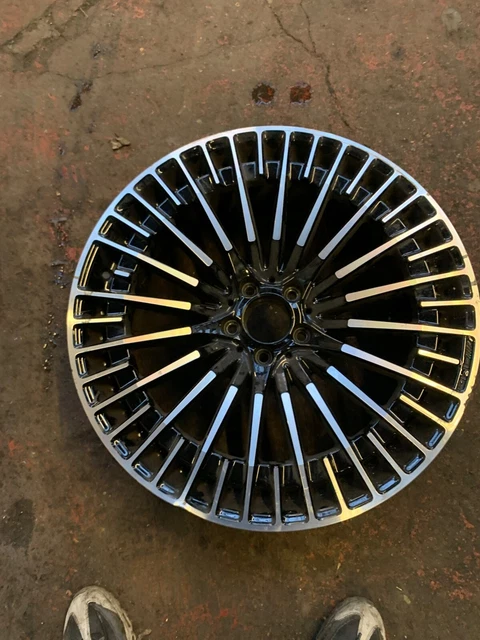 GENUINE MERCEDES EQC Amg W293 9J X 21 Alloy Wheel Rim A2934011100 £180. ...