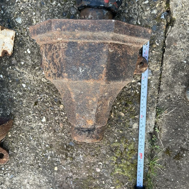 VINTAGE CAST IRON Rain Drain Hopper - Antique Victorian - Planter £40. ...
