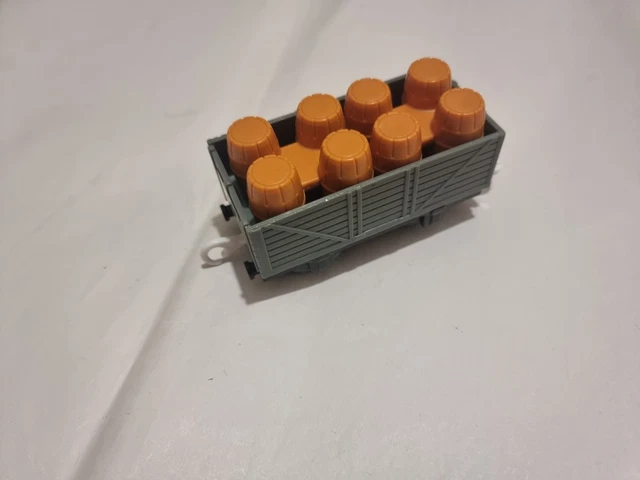 THOMAS THE TANK Engine & Friends Trackmaster BARREL CARGO WAGON TRUCK £ ...