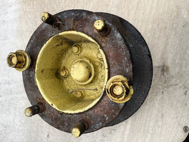 FORD TRANSIT MK4 mk5 twin wheel smiley front drivers OS hub stub axle ...