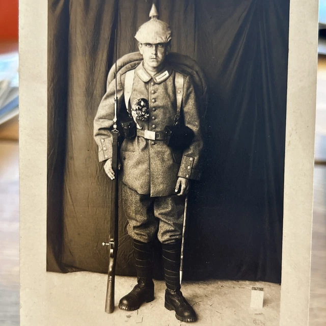 FOTO WK1 PORTRAIT Foto Soldat Gewehr Postkartengröße EUR 9,99 - PicClick DE