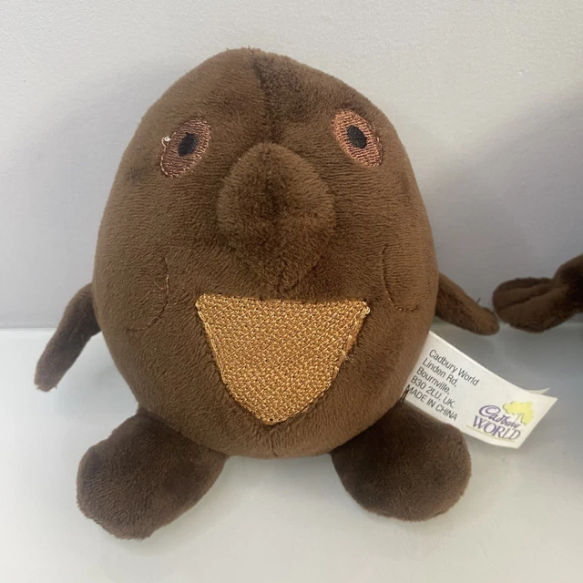 2 X CADBURY WORLD CHOCOLATE CHUCKLE BEAN COCOA BEAN EGG PLUSH 5" BEANIE ...