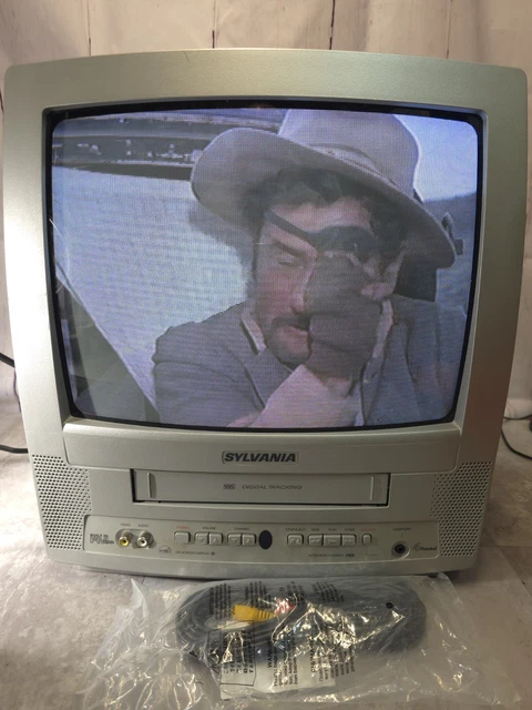 SYLVANIA 13” CRT TV VHS Combo SRC2213X Vintage Gaming **Tested Vcr ...